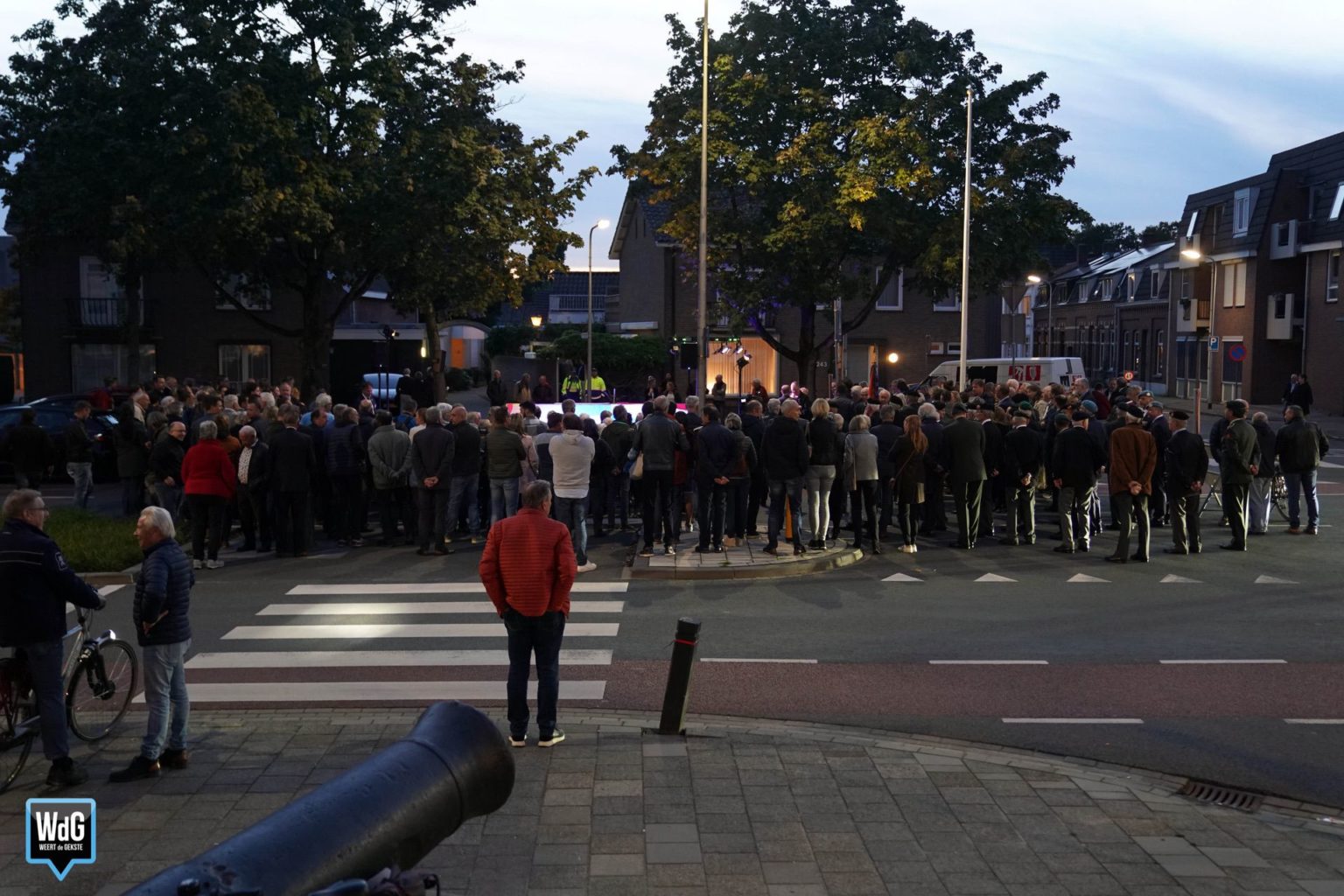 Verzetsmonument in Weert onder grote belangstelling onthuld