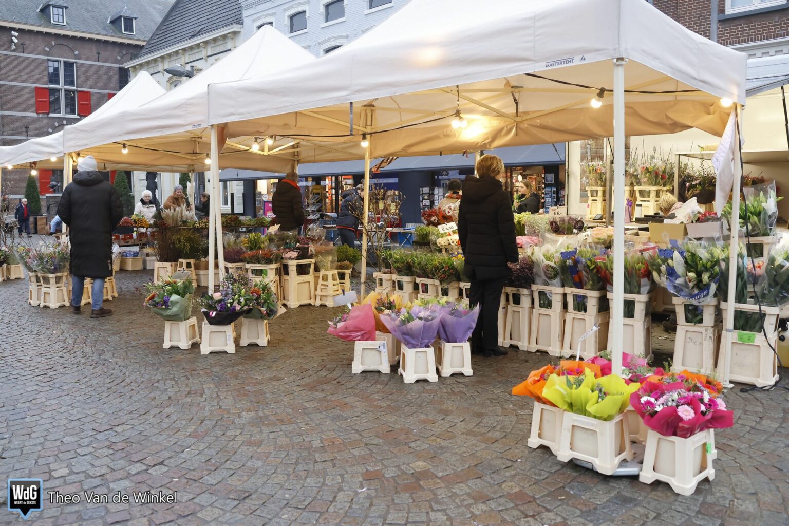 Warme snacks in trek tijdens weekmarkt