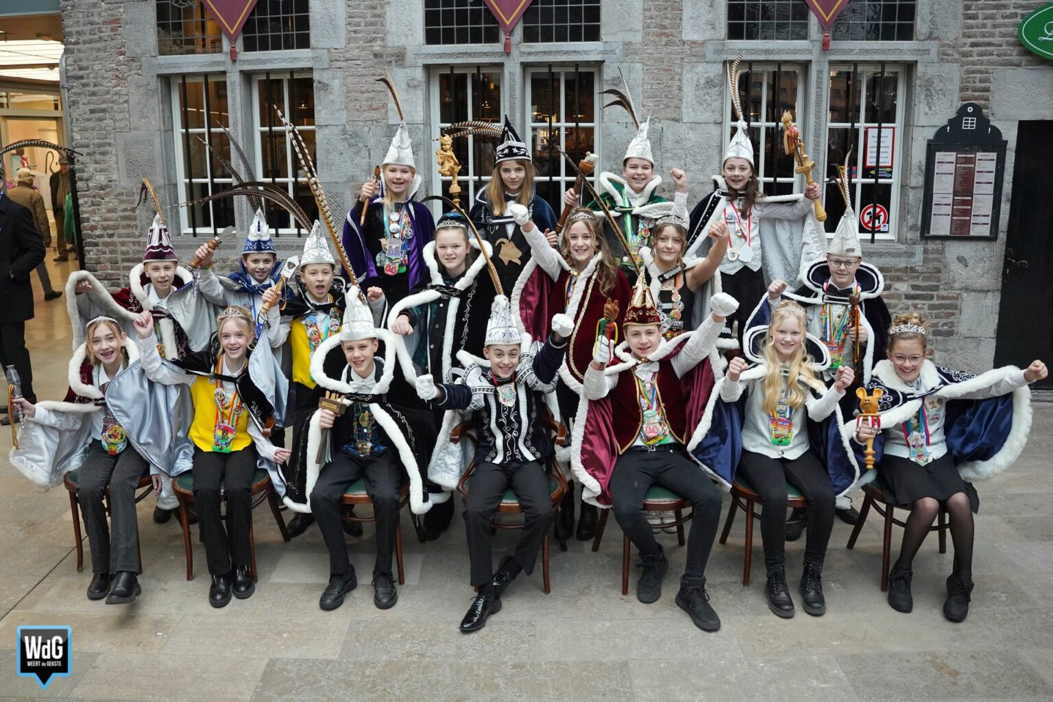 Jaarlijks fotomoment van alle (jeugd)prinsen en prinsessen