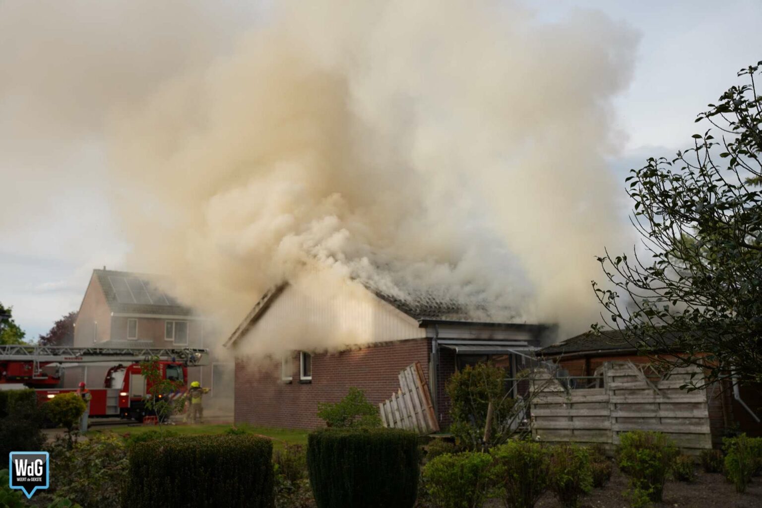 Aanhouding na uitslaande woningbrand in Swartbroek