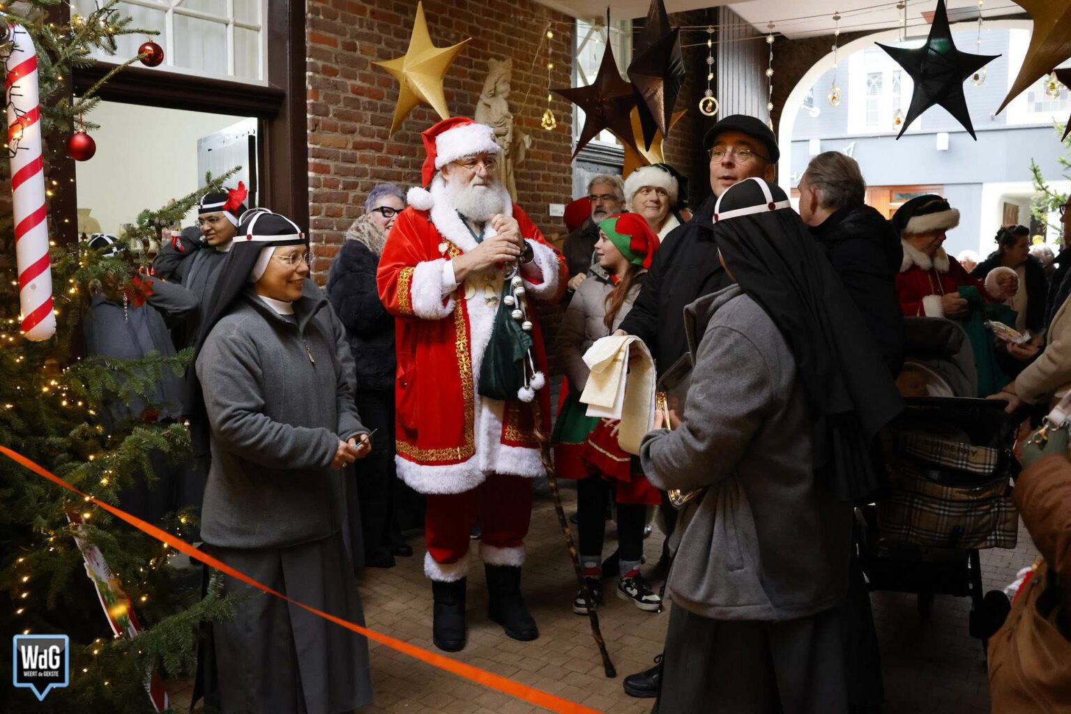 Kerststal Zusters Birgittinessen geopend