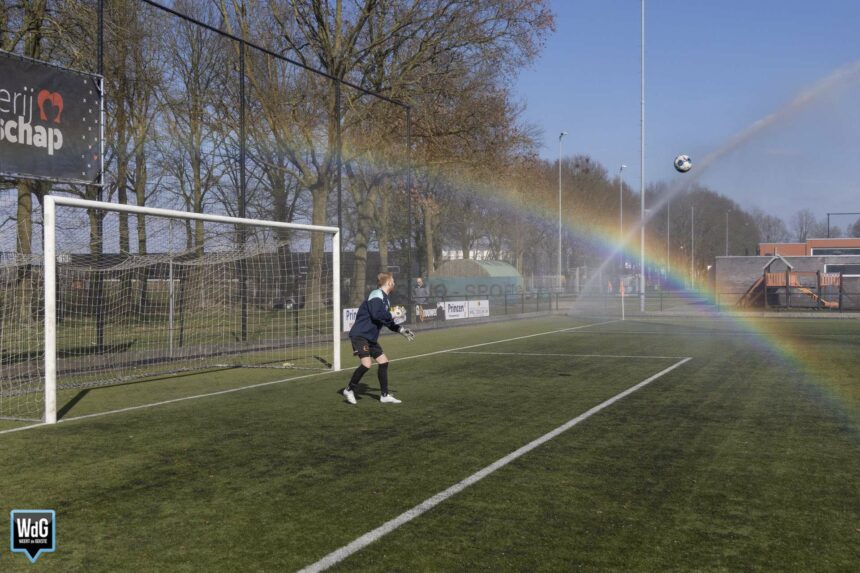 Ontketend SV Laar veegt concurrent Deurne met 7-2 van de mat