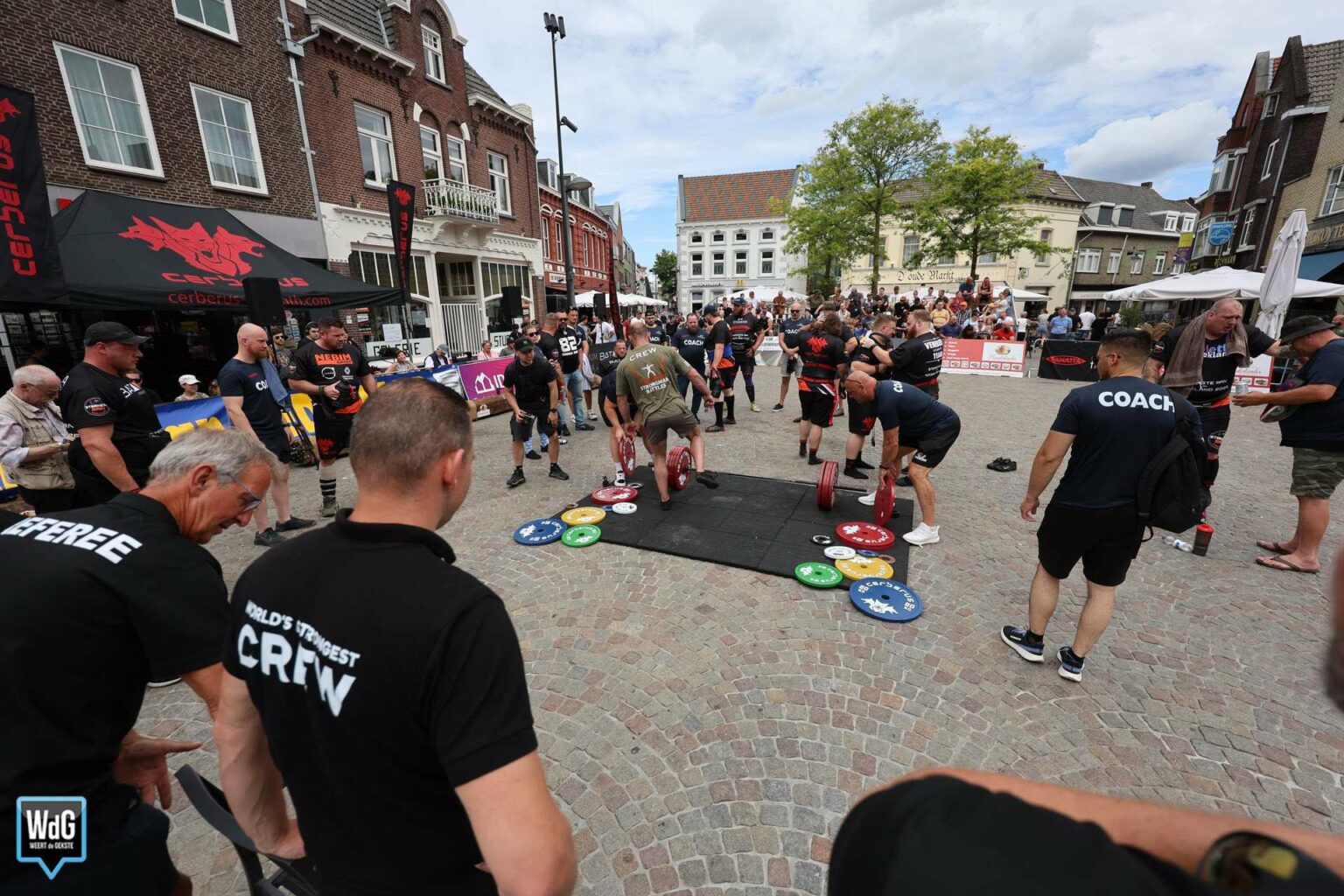 Sterkste mannen van Nederland strijden op de Markt