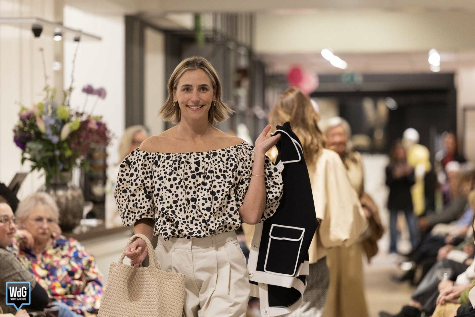Feestelijke modeshow bij Cramers van Asten viert 20 jaar damesmode
