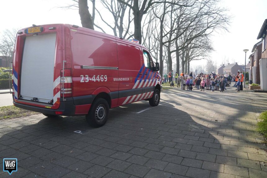School op Laar ontruimd na meldingen van penetrante lucht